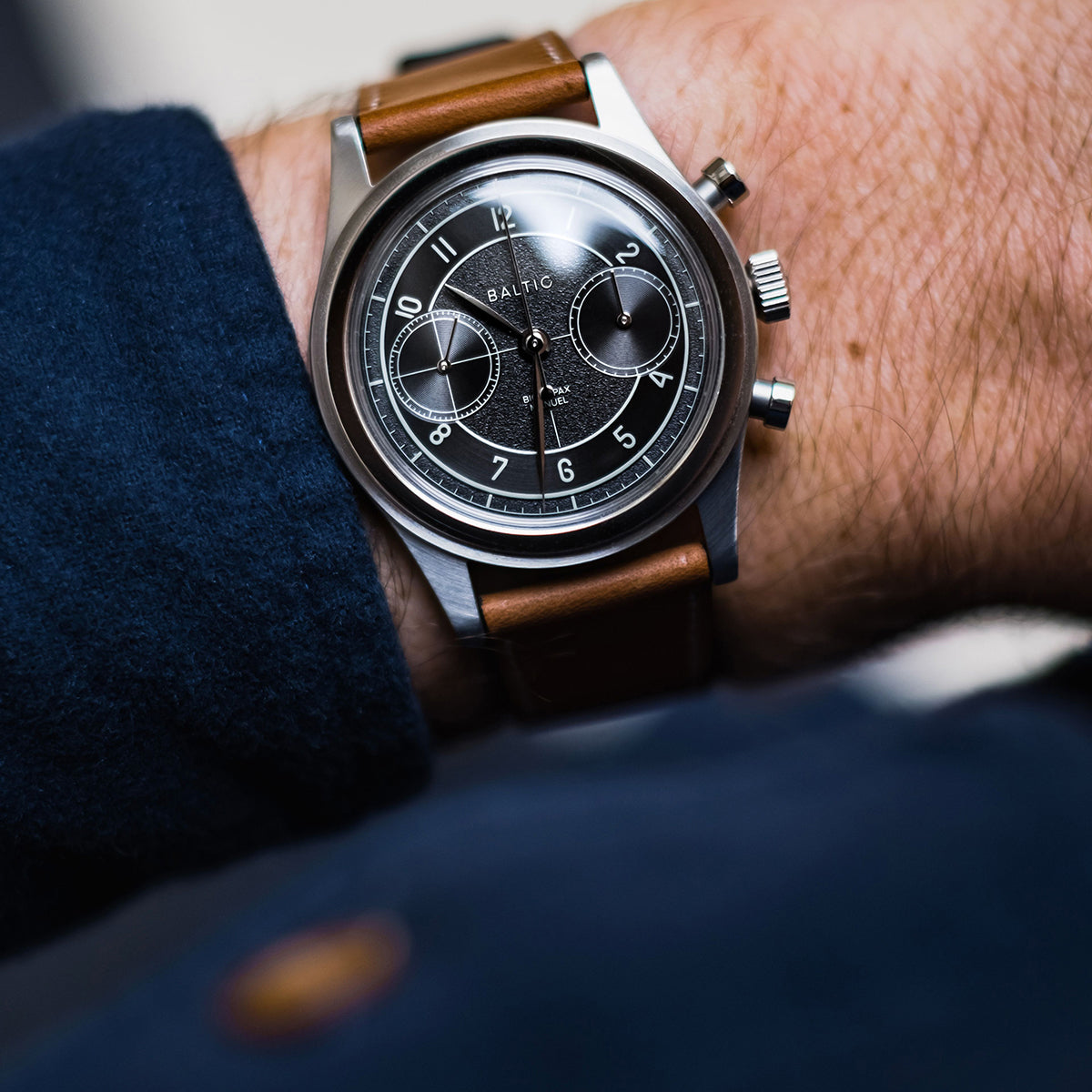 BALTIC BICOMPAX 002 BLACK (STITCH LION) – Red Army Watches Malaysia